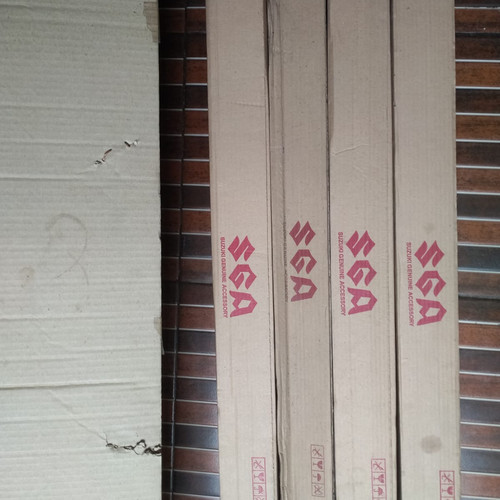 Jual Side Body Moulding Suzuki Ertiga Black Doff Original SGA / Genuine ...