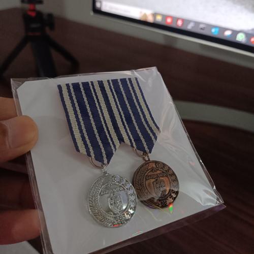 Jual Satya Lencana Medali Kecil PNS 10 20 30 PDU 2 ASN Karya Satya - X ...