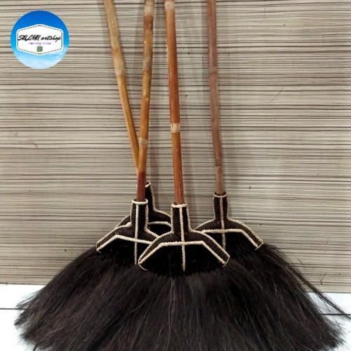 Jual sapu ijuk super/sapu lantai ijuk tebal gagang rotan - Kab ...