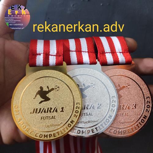 Jual medali custom medali 3 warna varian - Jakarta Pusat - REKAN ERKAN ...