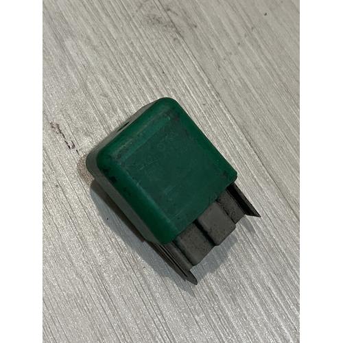 Jual Relay fuel pump / Circuit Opening Relay mobil toyota - hijau ...