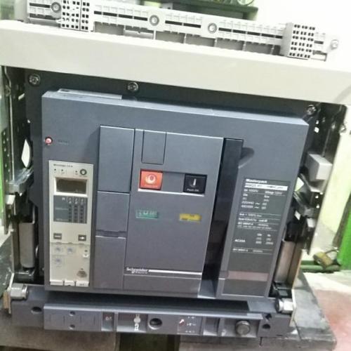 Jual Acb Schneider Nw 3P 1600A Draw Out Komplit Motorized 65Ka ...
