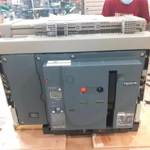 Jual Acb Schneider Easypact Mvs 4P 1000A 50Ka Mvs10N4Md2A Drawout Original - Jakarta Selatan ...