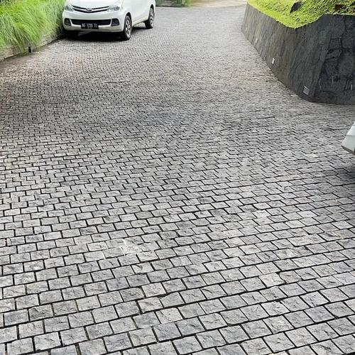 Jual Coble Stone Batu Andesit Hitam Finishing Rata Alamn10x10x3cm - Kab ...