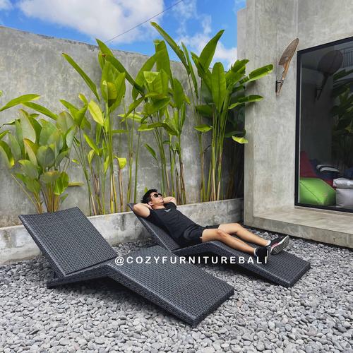Jual RATTAN SUNBED KURSI KOLAM POOL LOUNGER - KASUR PANTAI ROTAN ...