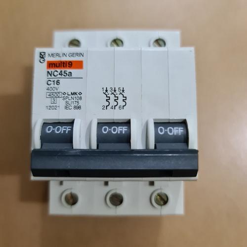 Jual MCB Merlin Gerin Multi9 NC45a C16 16A 3P 12021 400V - Jakarta ...