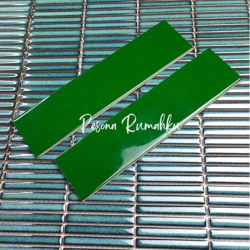 Jual Keramik Dinding/ Venus Takko Dark Green Glossy No Bevel 75 x 300 ...
