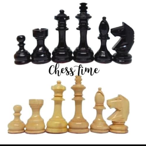 Jual 1 set buah catur kayu komplit dengan alas bludru, papan dan tas ...