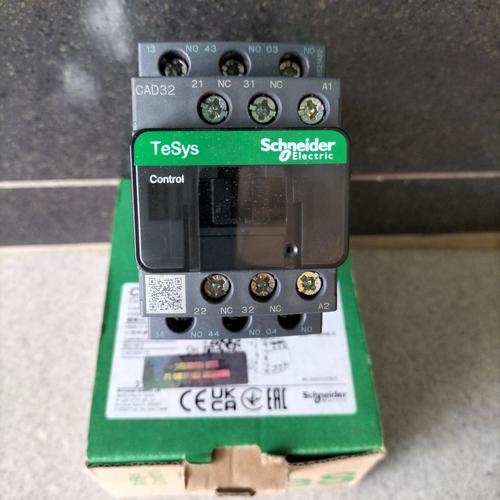 Jual kontaktor Schneider CAD32 10A Original - F7 110vac - Jakarta Pusat ...