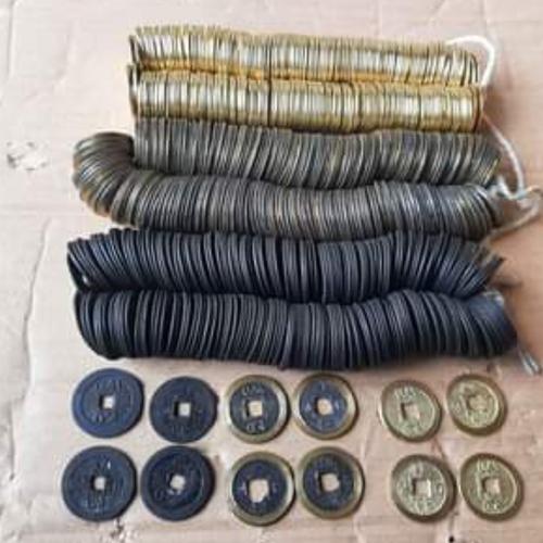 Jual uang kepeng panca datu / Pis Bolong 1000 pcs. Warna Kuning - Kab ...