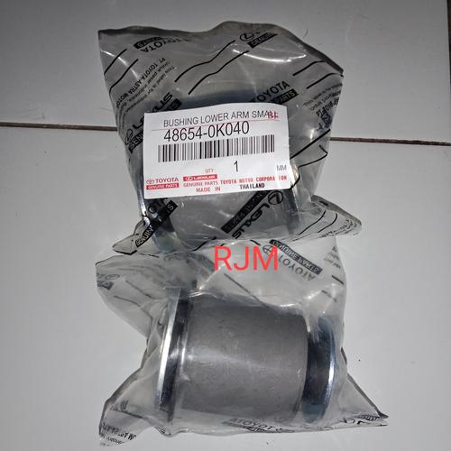 Jual BUSHING LOWER ARM BAWAH KECIL HILUX VIGO DC DOUBLE CABIN FORTUNER ...