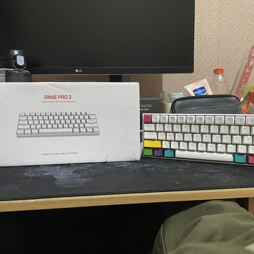 Jual Mechanical Keyboard Anne Pro 2 60% Blue Switch Second - Kota ...