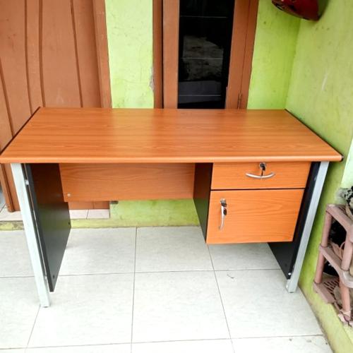 Jual Meja kerja kaki Besi / meja kantor minimalis / meja guru - MT ...