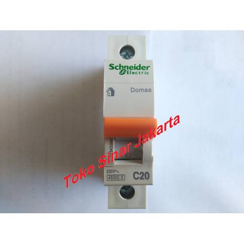 Jual MCB Mini Circuit Breaker Listrik 1P 1 Phase SCHNEIDER DOMAE 20 A - Kab. Bekasi - Toko Sinar ...