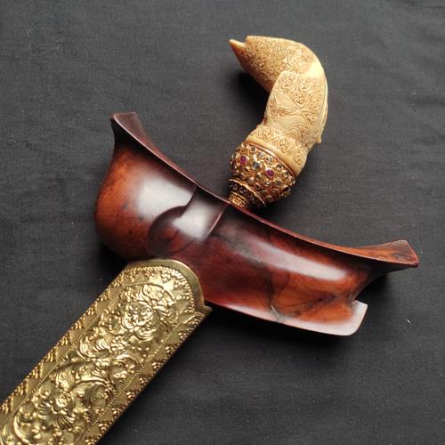 Jual Warangka Keris Bugis Lawasan Nyandang Super Istimewa Gading dan ...