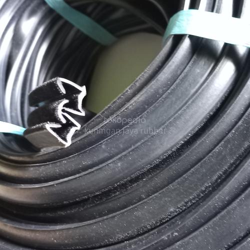 Jual KARET JALUR KACA RUN CHANNEL KACA GESER KIJANG SUPER/KIJANG GRAND ...