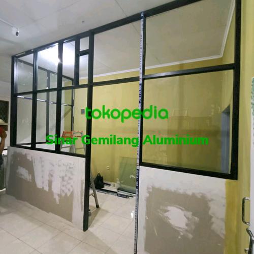 Jual partisi grc variasi kusen aluminium dan kaca polos 5mm - Kota ...