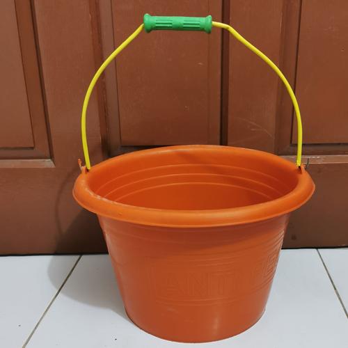 Jual EMBER AIR PLASTIK / EMBER COR BESAR - Orange - Jakarta Barat ...