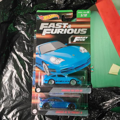 Jual hotwheels porsche 911 gt3 rs & jaguar fnf - Kab. Bandung - nizam ...