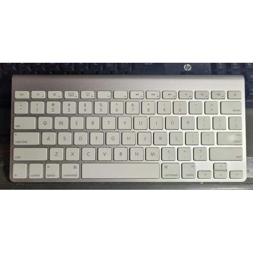 Jual Apple keyboard Model A1314 Wireless - white - Kota Bandung - cool ...