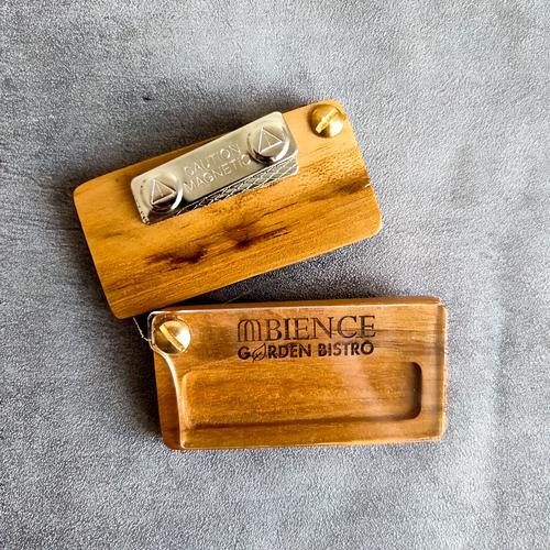 Jual Papan Nama Dada Magnet Logo | Name Tag Logo Kayu | Pin Tag Nama ...