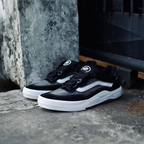 Jual VANS WAYVEE BLACK WHITE ORIGINAL RESMII - Kota Surabaya ...