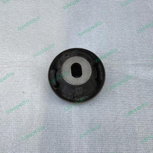 Jual BUSHING LOWER ARM BESAR AVANZA ALL NEW, VELOZ, XENIA ORIGINAL ...