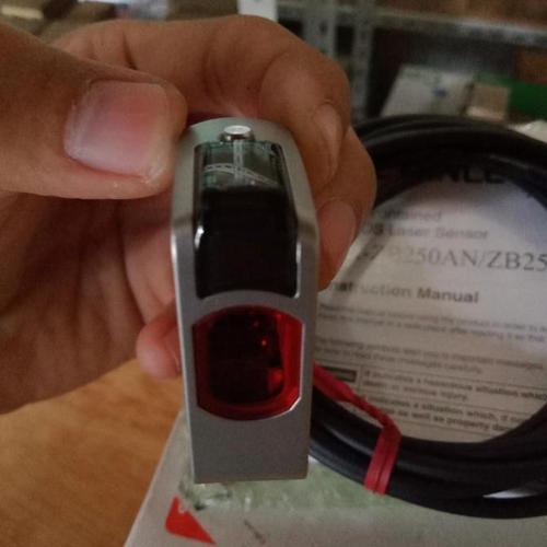 Jual Keyence Lr-Zb250An Cmos Laser Sensor...Npn Output Dengan Jarak ...