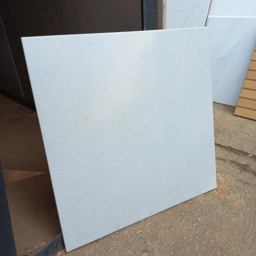 Jual KERAMIK LANTAI MURAH MULIA TILE PUTIH POLOS 30X30 KW1 - Kota Depok ...