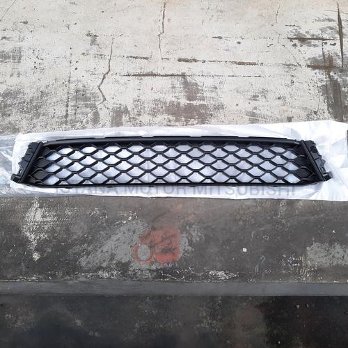 Jual Grill Ram Bumper Bemper Depan Mitsubishi New Xpander Facelift 2022 ...