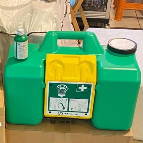 Jual Emergency Portable Eyewash Haws 7501 / 9 GALLON Original + Cairan ...