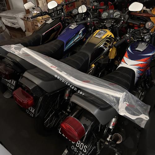 Jual Front Strut Bar Innova Zenix Gasoline Original UltraRacing ...