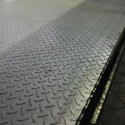 Jual Besi Plat Bordes 4" x 8" Tebal 1.2 mm - Kota Depok - BesIbetonId ...