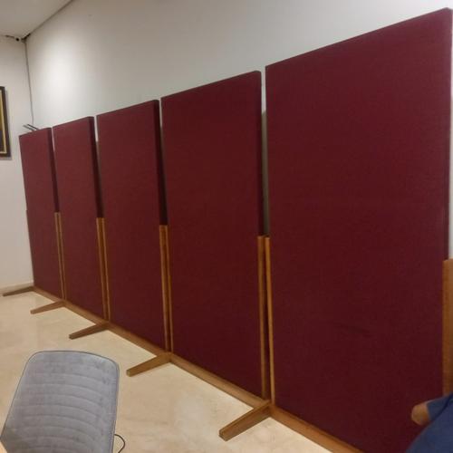 Jual Panel Peredam Suara Akustik Portable plus kaki Ukuran 100x200x6cm ...