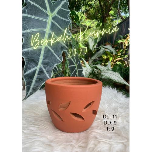 Jual Pot Teracotta Anggrek Mini Pot Tanah Liat Anggrek Mini Pot Gerabah ...