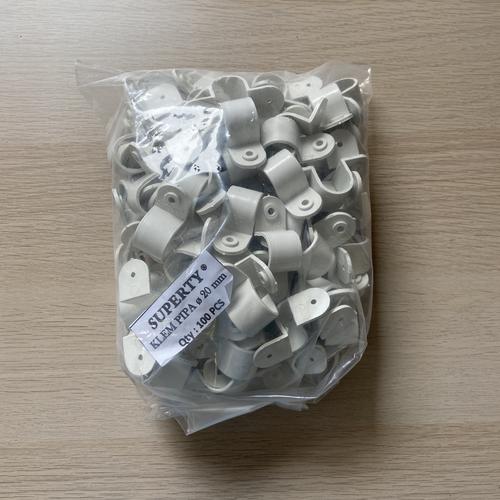 Jual KLEM PIPA PVC 20mm SUPERTY CLAMP CONDUIT LISTRIK PUTIH 20mm 100PCS ...