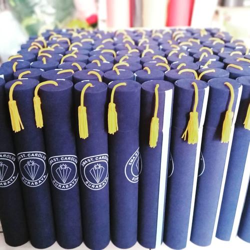 Jual TABUNG TOGA WISUDA BLUDRU - SABLON & WARNA - Tanpa Sablon, Kuning ...