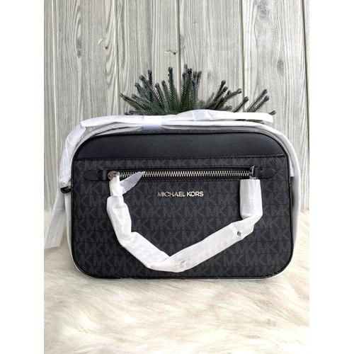 Jual Tas Jet Set Item Large East West Zip Chain Crossbody sign Black ...