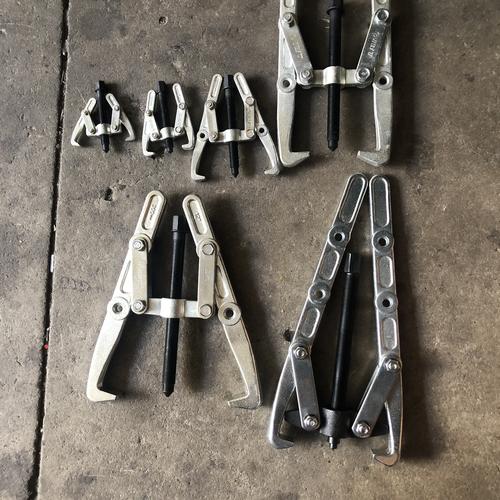 Jual Tracker 2 kaki / 2 jaws gear puller IWT 3 4 6 8 10 12 16 20 28 ...