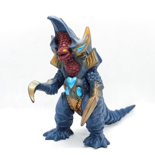 Jual BANDAI ULTRAMAN KAIJU SUPER GOBU COBB COV FIGURE ULTRA MONSTER ...
