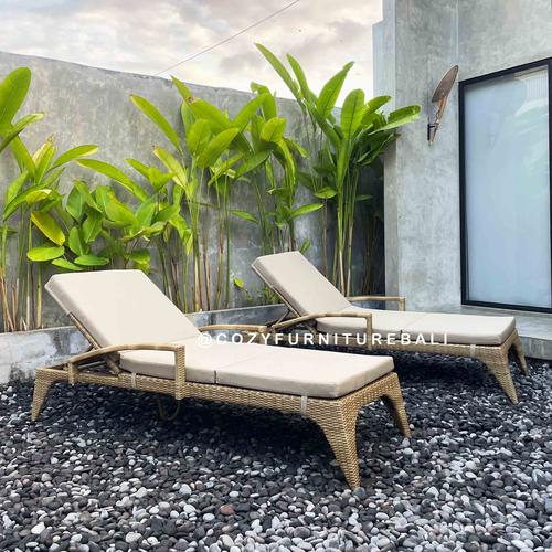 Jual POOL LOUNGER KASUR PANTAI - SUNBED RATTAN - KURSI KOLAM ROTAN ...