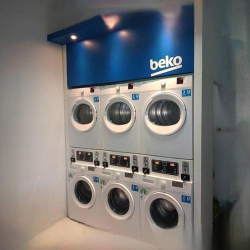 Jual Mesin cuci Coin 1 set/ stack beko 10 /8 kg usaha laundry - Jakarta ...
