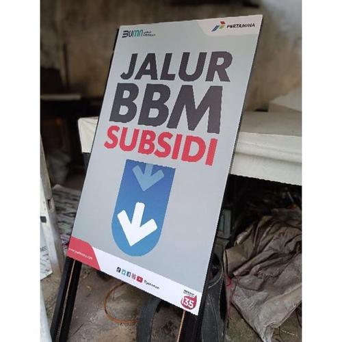 Jual STANDING BANNER/SPANDUK BESI KAYU SEGITIGA LIPAT BANNER PAPAN KAYU ...