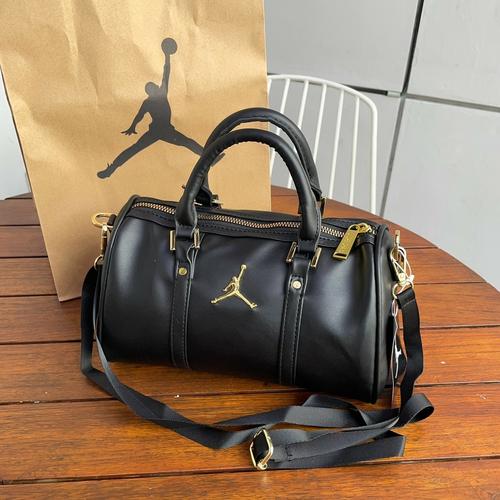 Jual Air Jordan Shoulder Bag Leather - Kota Semarang - Our Daily Vans ...