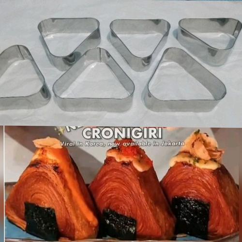 Promo Cetakan Cronigiri Cetakan Cromboloni Ring Roti Segitiga - 10x10x3 ...