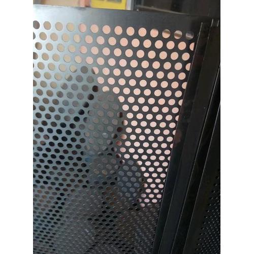 Jual Plat Lubang Besi Bolong Perforated Diameter 6mm Ukuran 50cm x 50cm ...