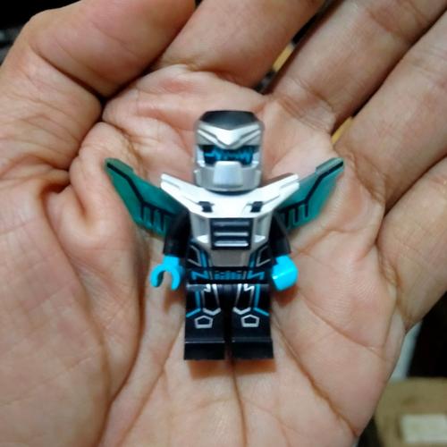 Jual LEGO Minifigure Series 15 Laser Mech - Kota Tangerang Selatan ...