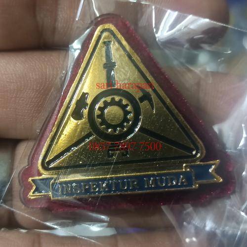 Jual PIN LENCANA PEMADAM DAMKAR INSPEKTUR MUDA SEGITIGA MIKA - Jakarta ...