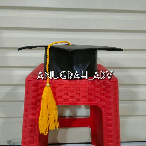 Jual topi toga wisuda dewasa bahan satin - TALI KUNING - Jakarta Pusat ...