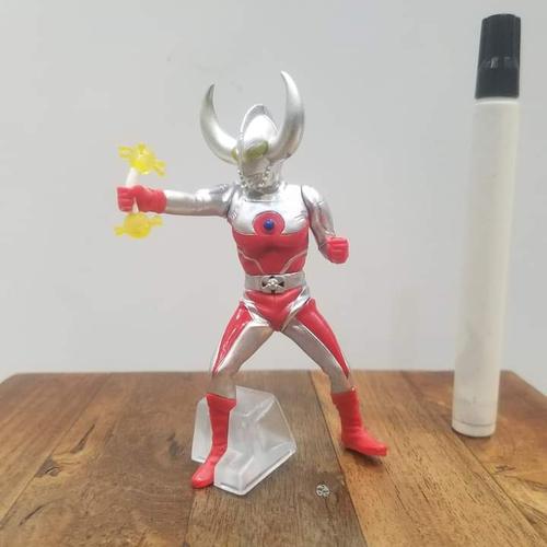 Jual Mini figure kaiju monster ultraman Father of ultra Bahan pvc ...